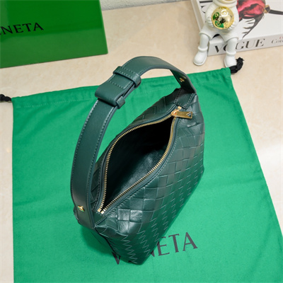 BV Mini Wallace Shoulder Bag In Soft Calfskin Leather Emerald Green ...