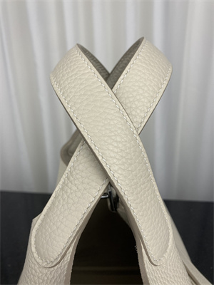 Picotin Lock Bag Taurillon Clemence Leather 18/22CM Gold/Silver Tone ...