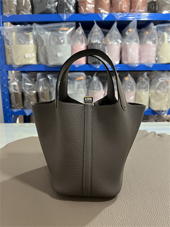 Picotin Lock Bag Taurillon Clemence Leather 18/22CM Gold/Silver Tone ...